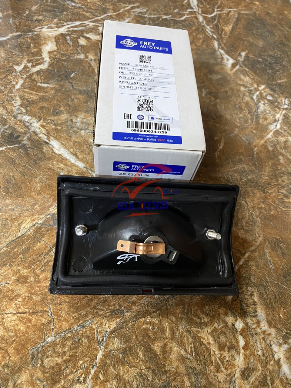 ĐÈN PHANH TRÊN CAO MERCEDES SPRINTER - Phụ tùng ô tô chính hãng