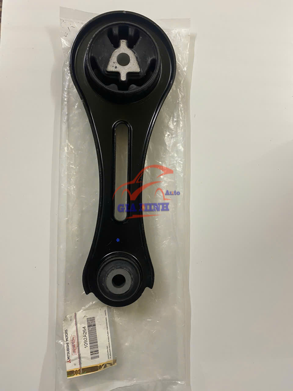 CAO SU CHÂN MÁY TRƯỚC TRÁI MITSUBISHI XPANDER - Phụ tùng ô tô chính hãng