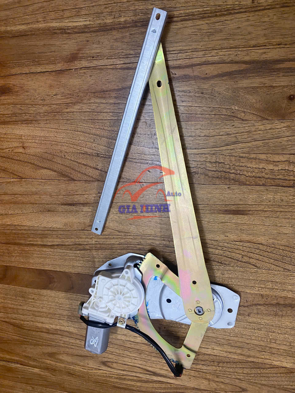 COMPA LIỀN MÔ TƠ LÊN KÍNH TRƯỚC TRÁI FORD TRANSIT - Phụ tùng ô tô chính ...